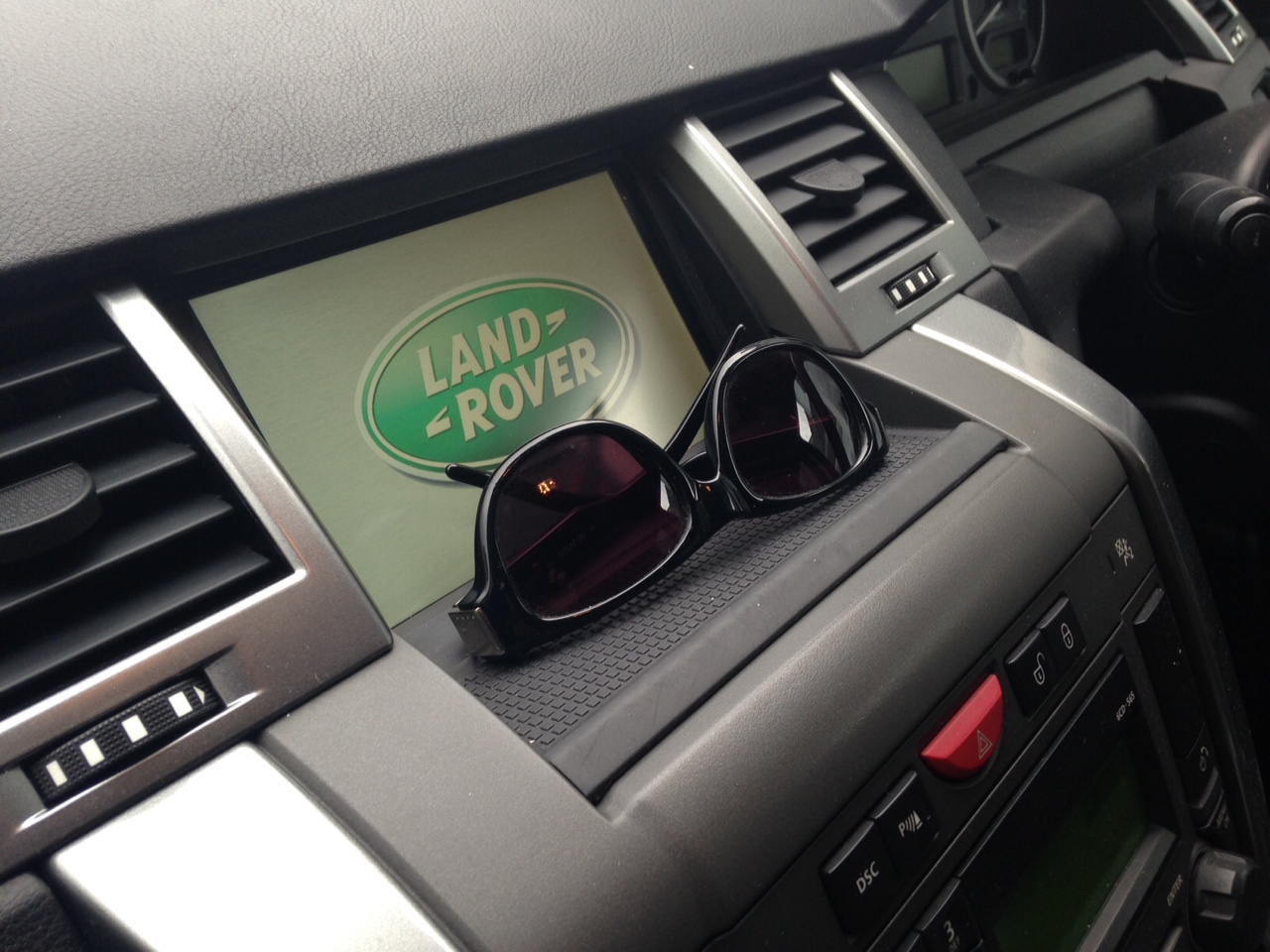 Buy a Range Rover Sport Dash Mat in the US, Canada or Australia