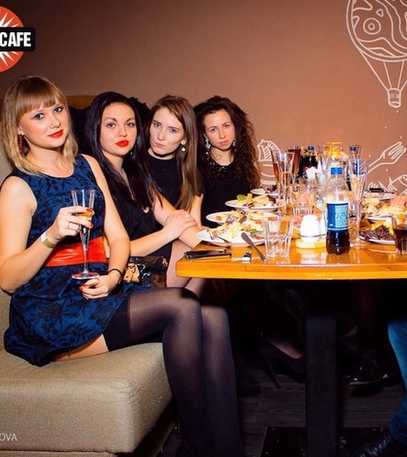 Is It OK to Show Your Stocking Tops in the UK?